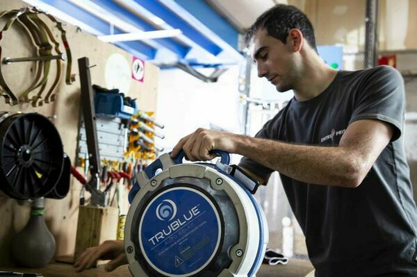 TRUBLUE™ auto belay | EP Climbing (Entre-Prises)