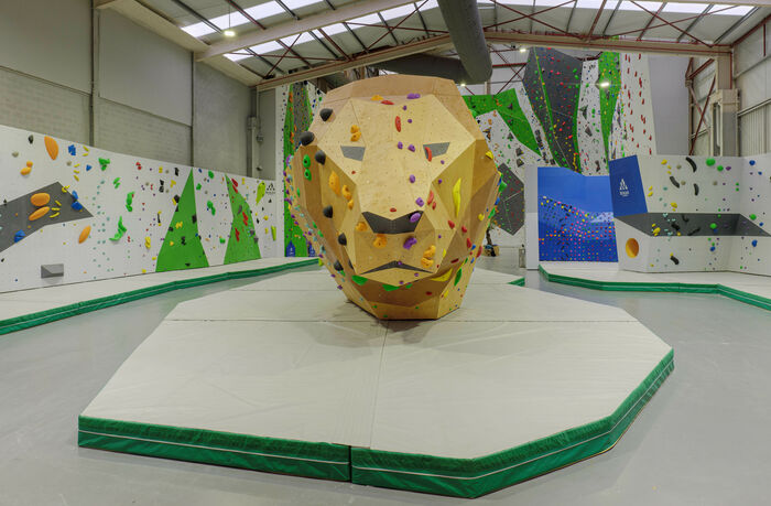 Indoor & outdoor walls | EP Climbing (Entre-Prises)