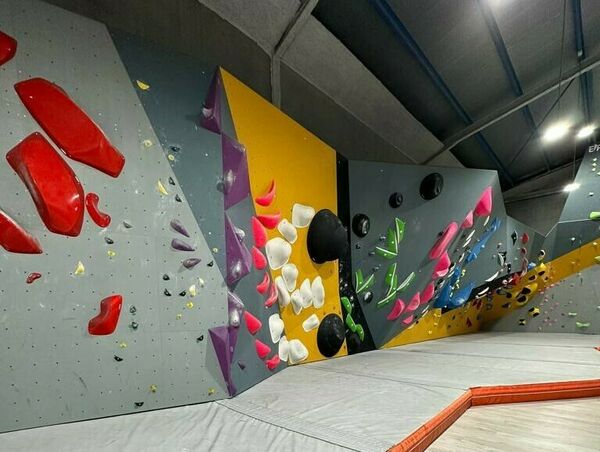 TITAN Boulder | EP Climbing (Entre-Prises)