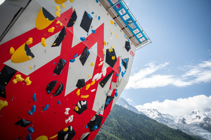 EP Climbing (Entre-Prises) | Climbing Walls, Holds & Mats