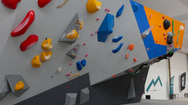 TITAN Boulder | EP Climbing (Entre-Prises)