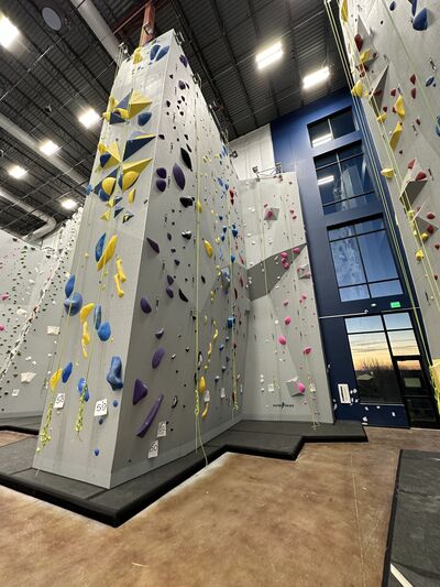 MESA RIM AUSTIN | EP Climbing (Entre-Prises)