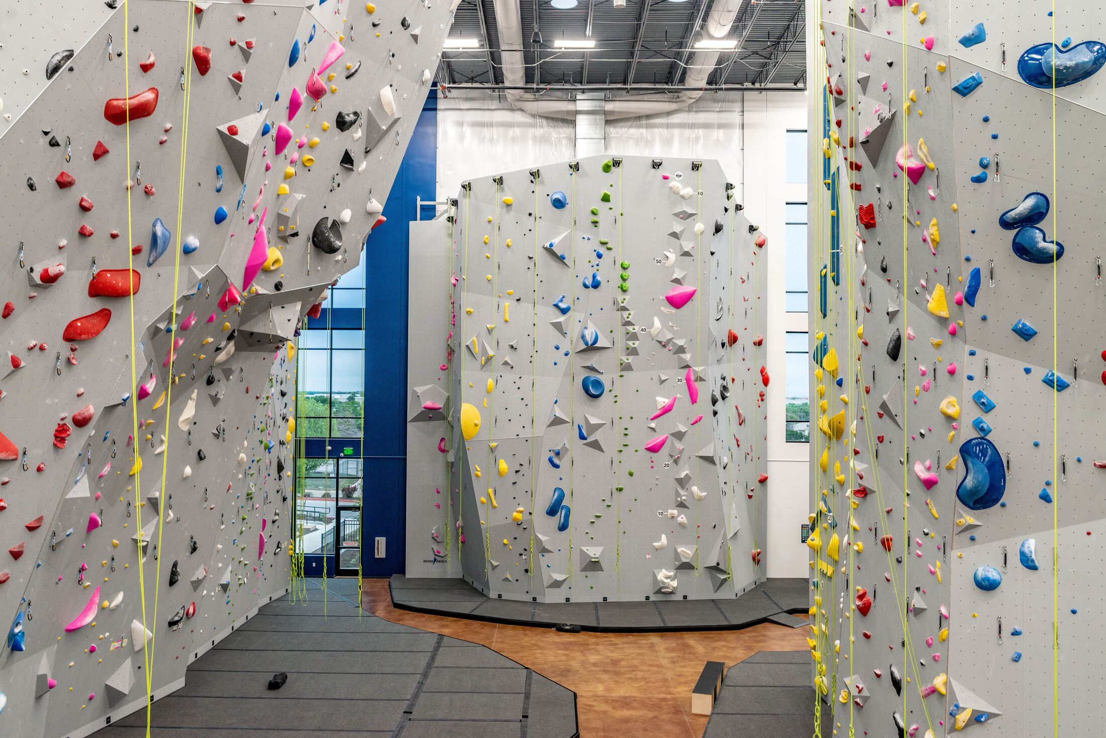 MESA RIM AUSTIN | EP Climbing (Entre-Prises)