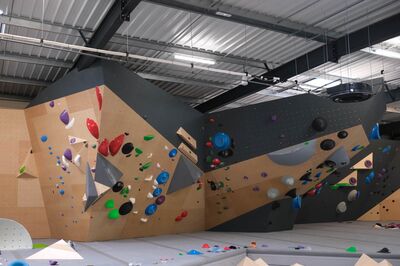 Climbing Walls, Holds & Mats Manufacturer | EP Climbing (Entre-Prises)