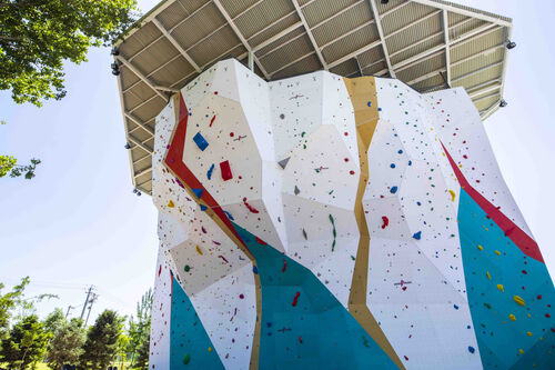 Indoor & outdoor walls | EP Climbing (Entre-Prises)
